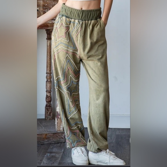 Oli & Hali | Pants & Jumpsuits | Oli And Hali Olive Green Star Applique ...